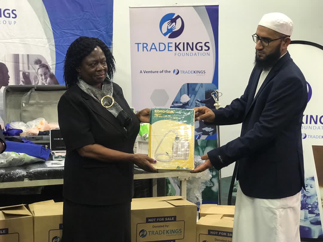 Trade Kings donates equipment to UNZA medical school – Zambia: News ...
