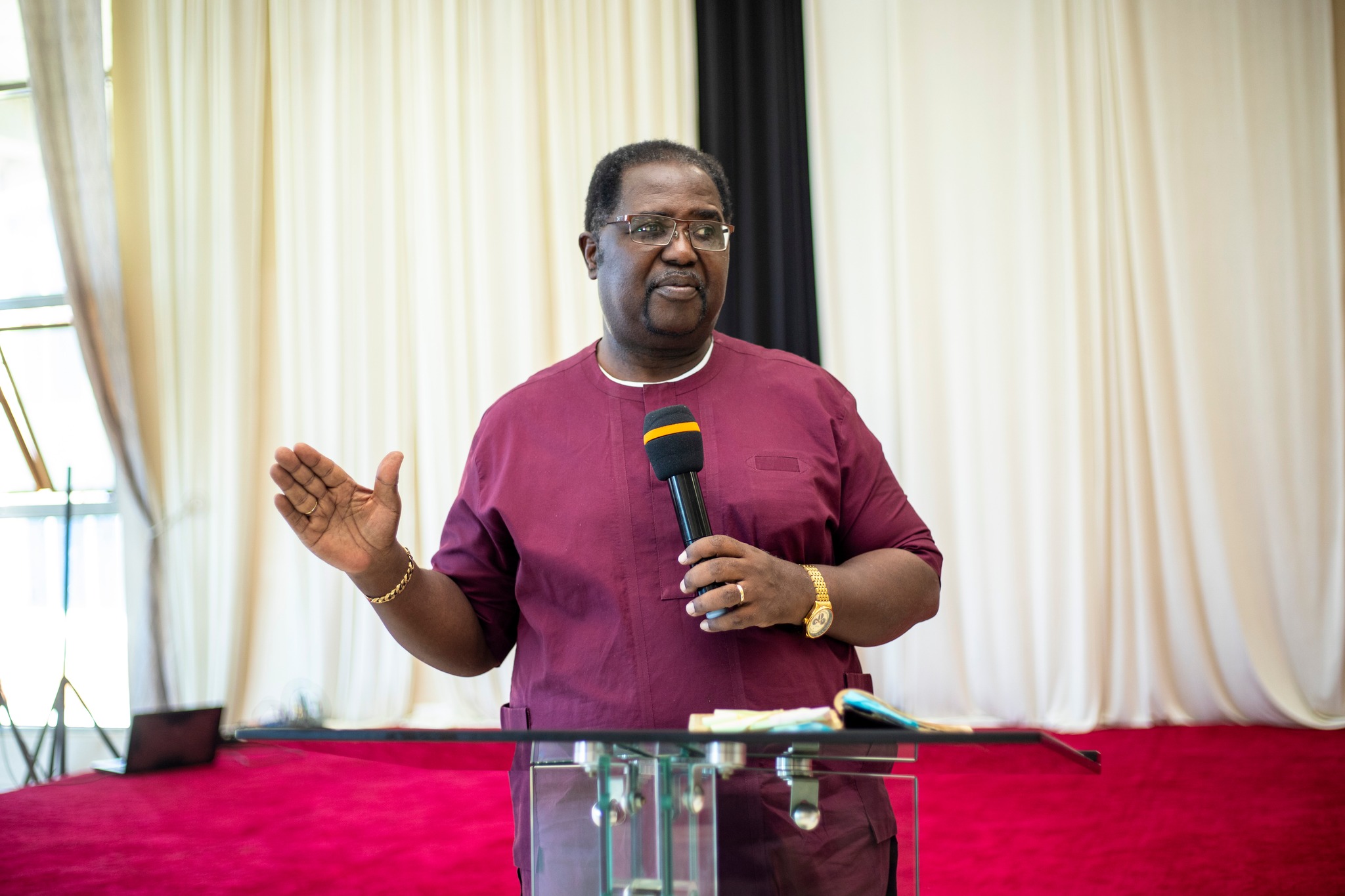 Bishop Imakando links rise in junkies to absentee fathers – Zambia ...