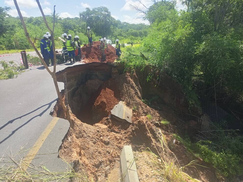 Portion of Great East Road collapses – Zambia: News Diggers!